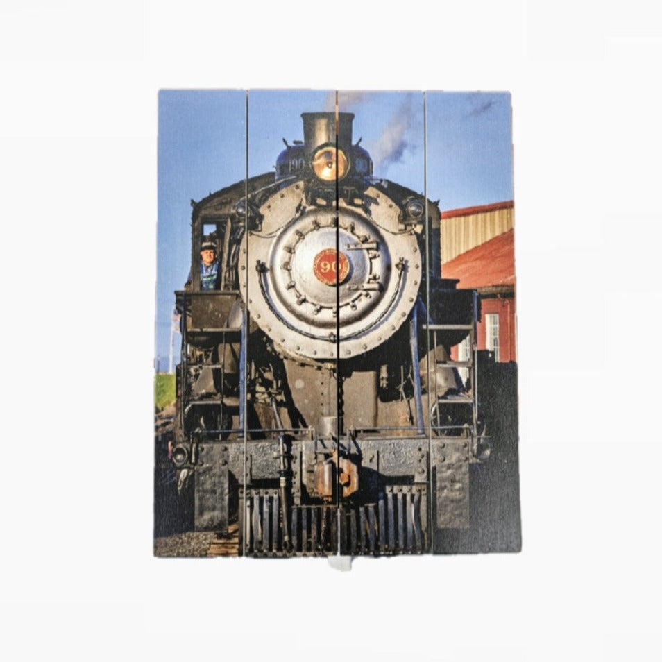 Rustic Pallet Art Engine 90 Head on – Retail at Strasburg Rail Road